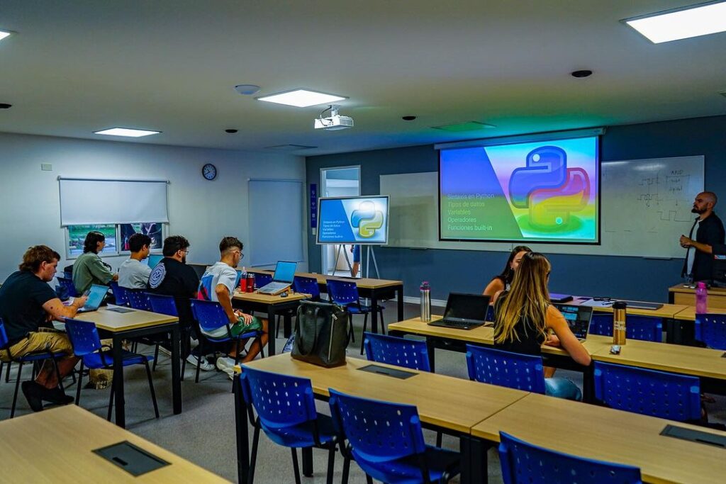 Con 100 alumnos, comenzaron las clases en UdeSA Nordelta